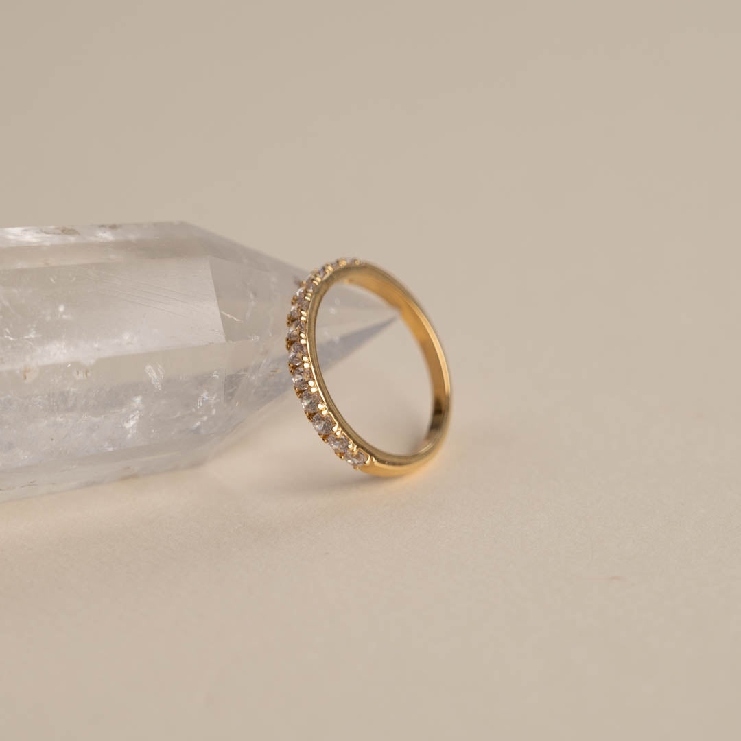 ALICE CRYSTAL GOLDEN RING – Sisi Copenhagen